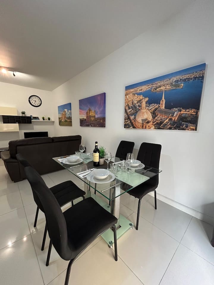 A Warm 2 Bedroom Flat 2 - Valletta