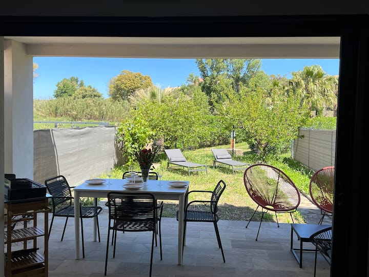 Agréable T2 Rez De Jardin 600 Mètres De
La Plage - Saint-Florent