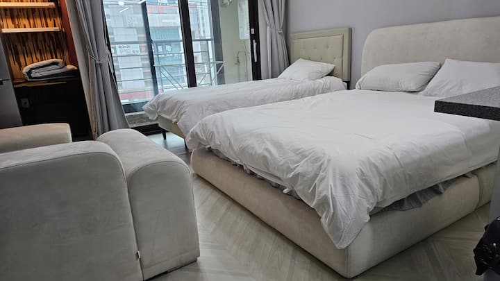 휘게하우스2(복층침실),애견동반 - Sokcho-si