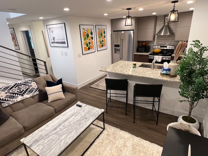 Cozy Basement Apt In Alamo Placita! - Denver