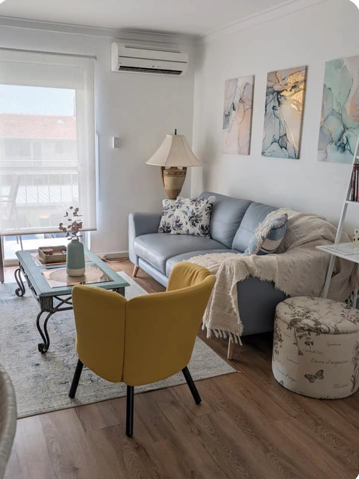 Bright & Stylish 2br Unit Near City & Beach - Stirling