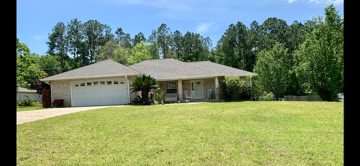 Crystal Creek Getaway ! - Milton, FL