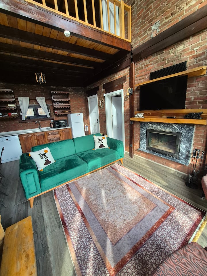 Korunakli Sicak Havuzlu  Jakuzili Uğurlukonaklari - Sapanca