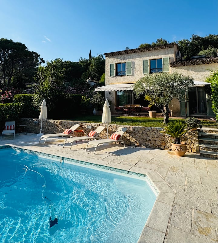Chaleureuse Maison Familiale - Biot