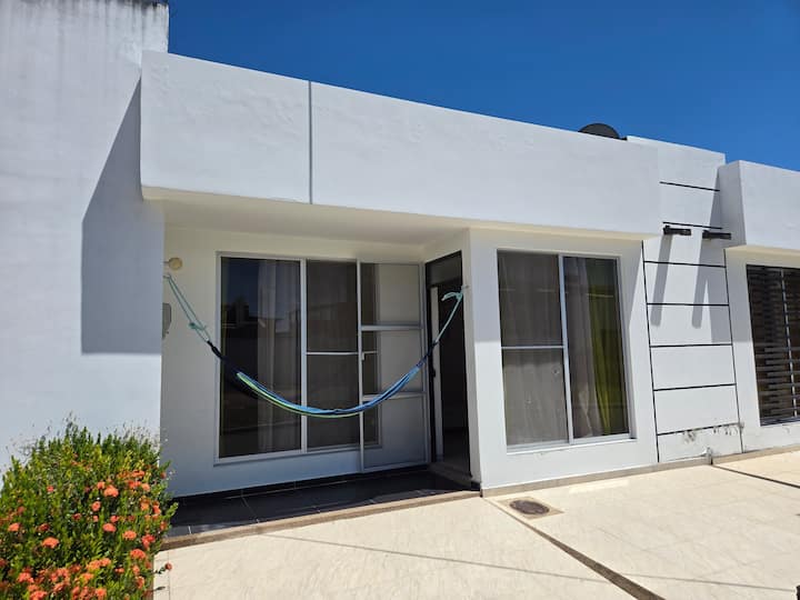 Casa Con Piscina En Conjunto Cerrado - Girardot