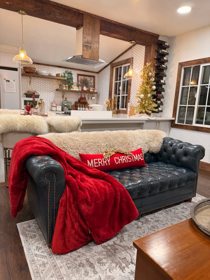 Riverbelle Cabin With Hot Tub! - Guerneville, CA