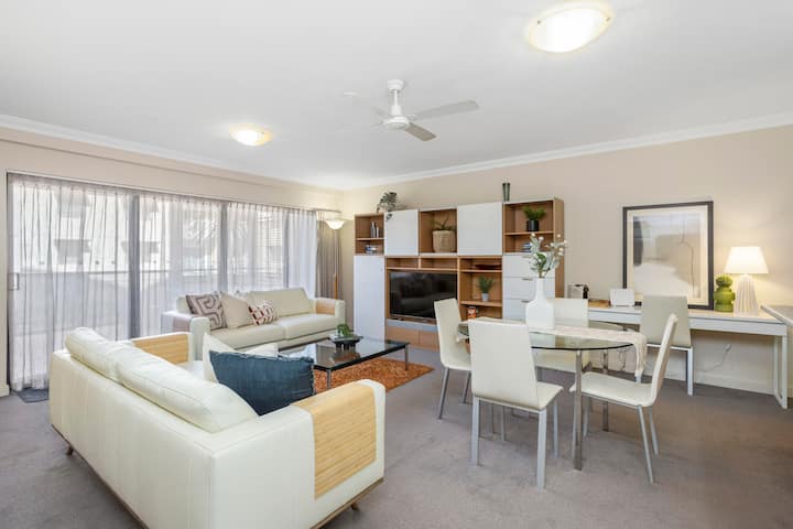 Prime 2br Suite On Mounts Bay Road - Nedlands