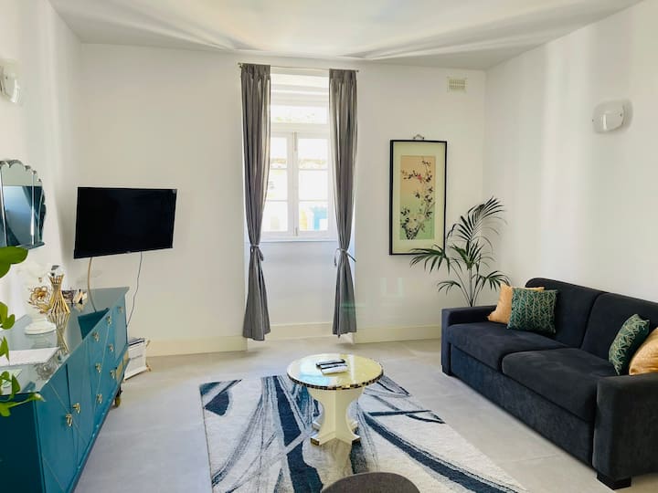 Two Bedroom Apartment In The Heart Of Valletta - Valletta