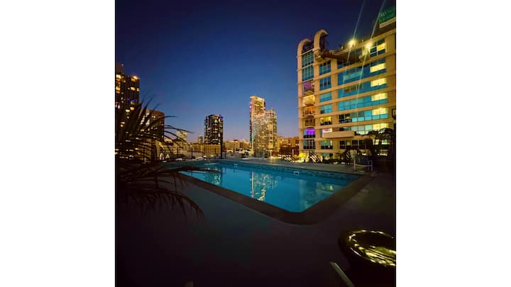 Private Apartment In The Heart Of Downtownla - Burbank, CA