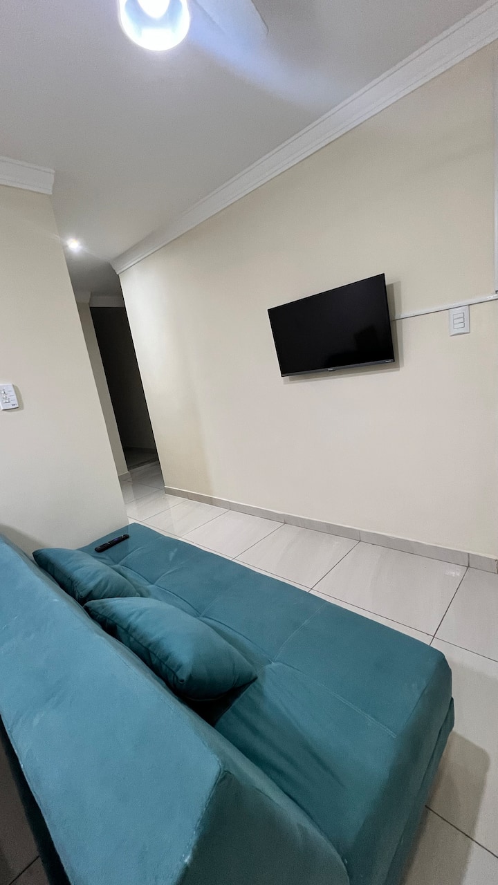 Ap. 02 - Espaço Simples E Localização Privilegiada - Vila Velha