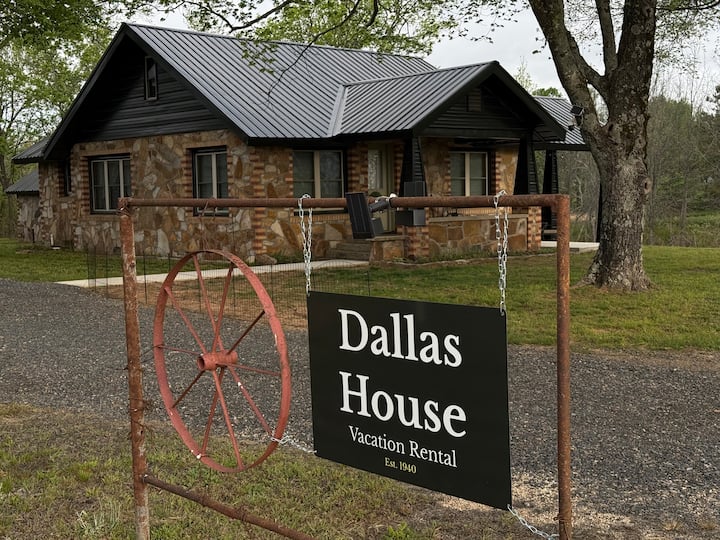 The Dallas House - Mena, AR