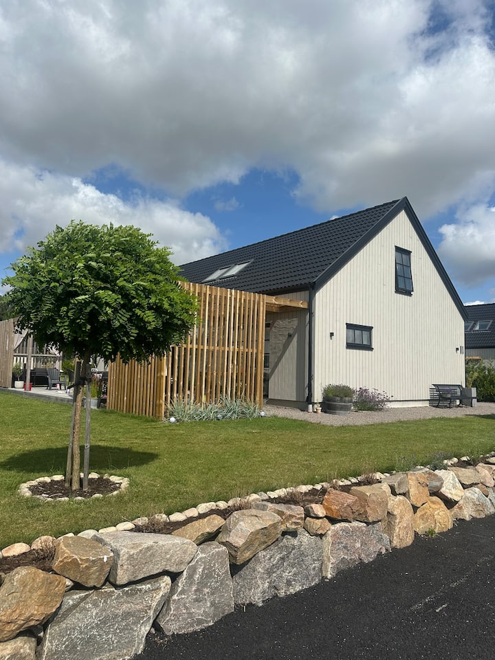 Nybyggd Villa Nära Havet - Falkenberg