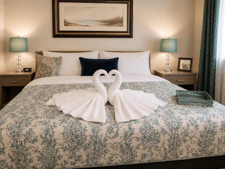 28 Person Villa-large Groups Welcome<13 Beds> - Anchorage