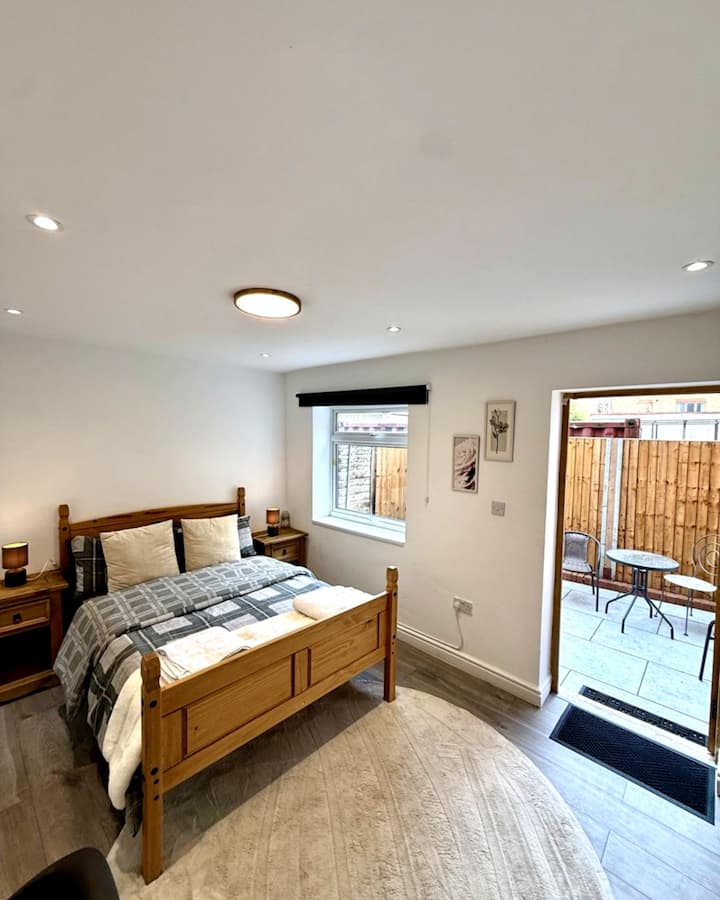 Entire 1-bed Flat With Living & Private Garden - Londres