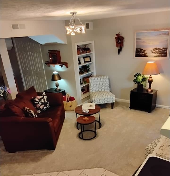 Full Terrace Apt. Near Lu, "Green Acres In Goode" - Bedford, VA
