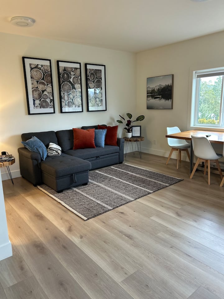 Quail Peak Suites (A) - Sooke