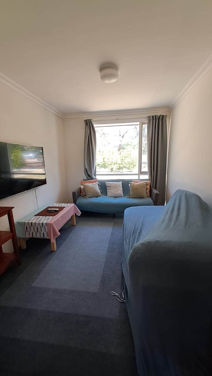 Belconnen Comfy 4br House | Parking/wifi | Shops - Canberra