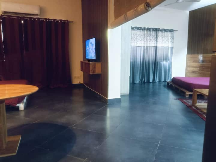 Small Gathering Studio Apartment - 德里