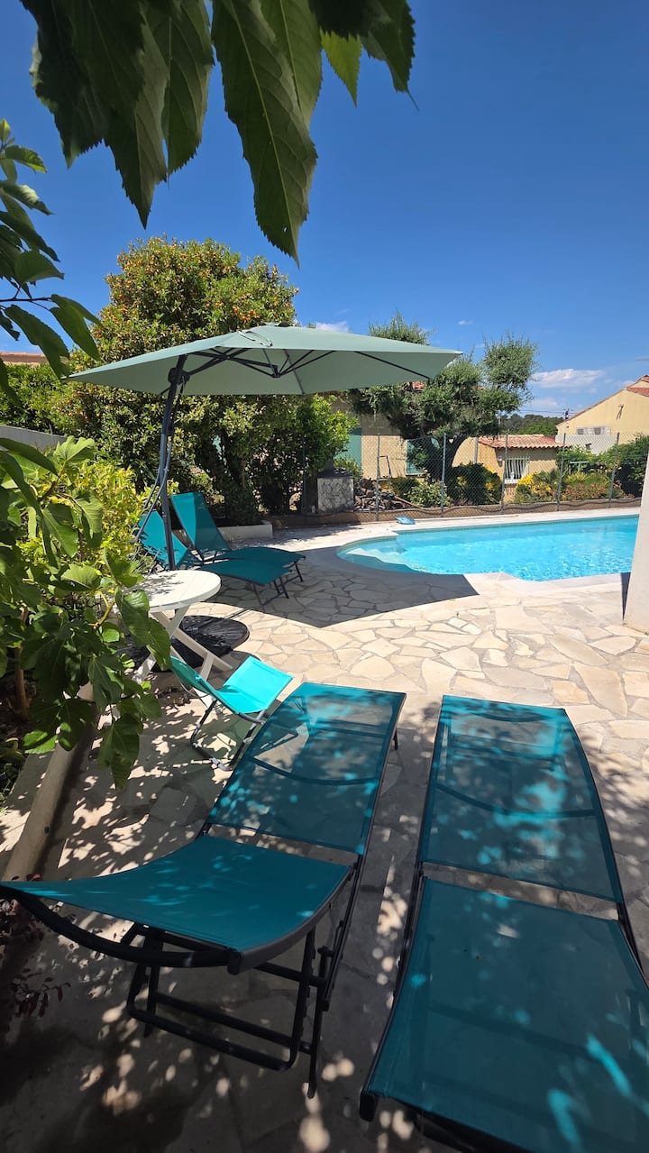 Maison De Vacances Avec Piscine - La Seyne-sur-Mer