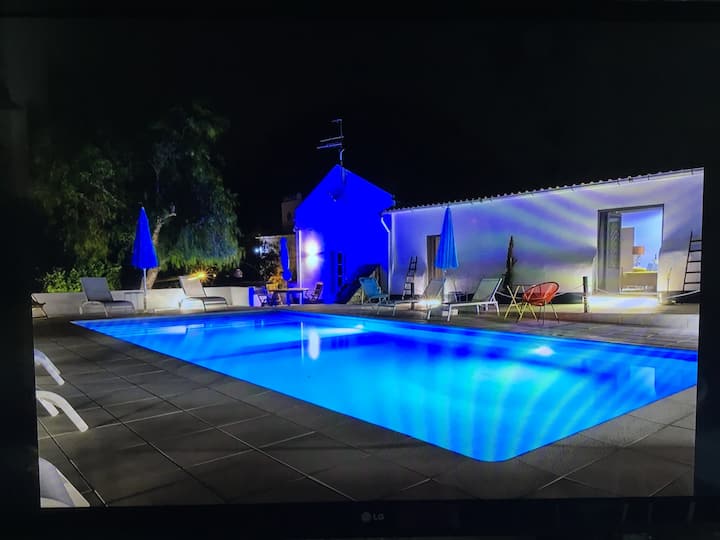 5 Star 21 Guests/7 Bedrooms +New Pool System - Vimieiro