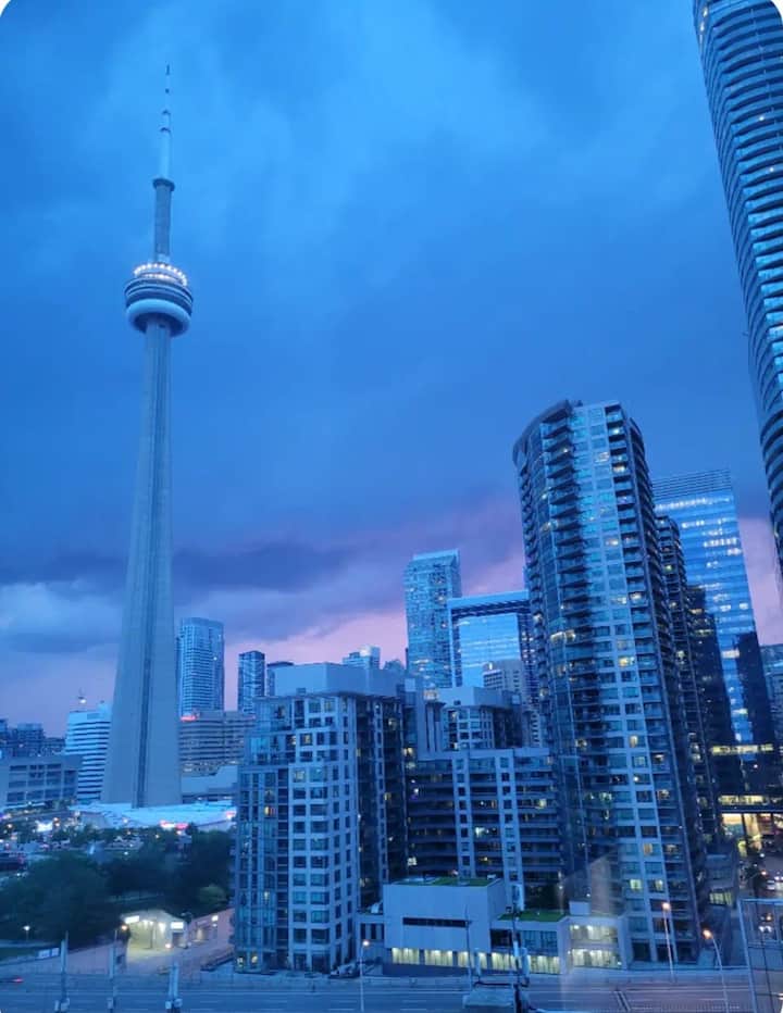 Downtown Toronto And Harbourfront With Tower View - Toronto