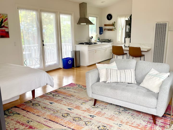 Peaceful Loft By The Sea - Encinitas, CA