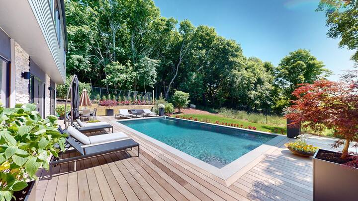 Waterfront Lake House - Montauk, NY