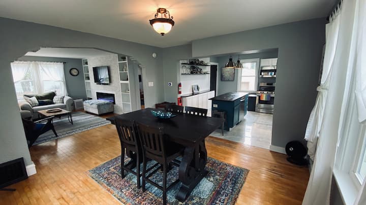 Villa Di Bellezza! Old World Charmer! - Sheboygan, WI