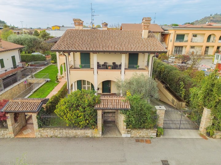 Villa Avec 3 Chambres – Terre Soleil Air - Bréscia