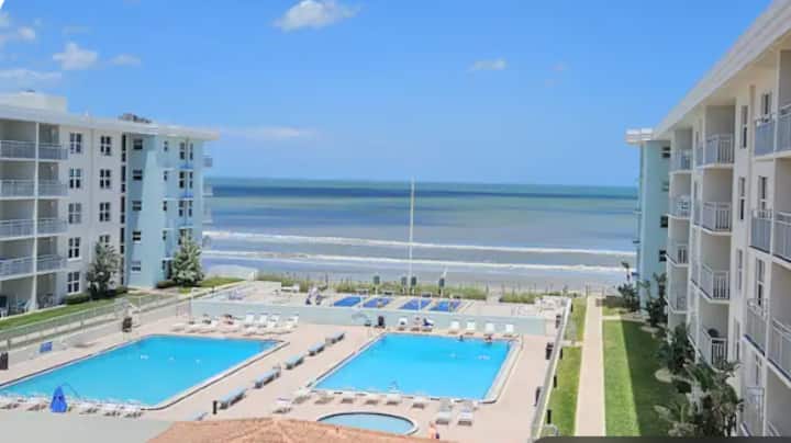 Choice Ocean Views ~ Quiet Balcony 4th Floor - New Smyrna Beach, FL
