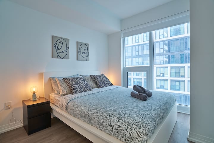 Superhost • Downtown Condo • Ultra-fast Wifi - Toronto, ON