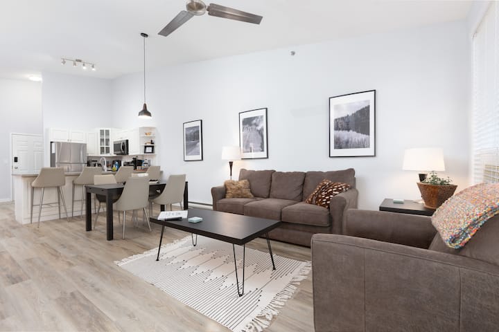 Riverside Mountain View Condo - Fairmont Hot Springs, BC