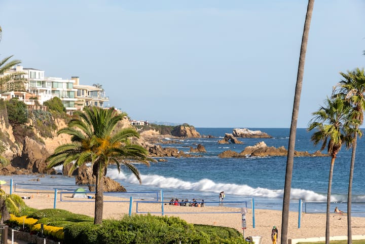 Luxe Oceanfront Home | 4-br | Hot Tub + Sauna - Newport Beach, CA