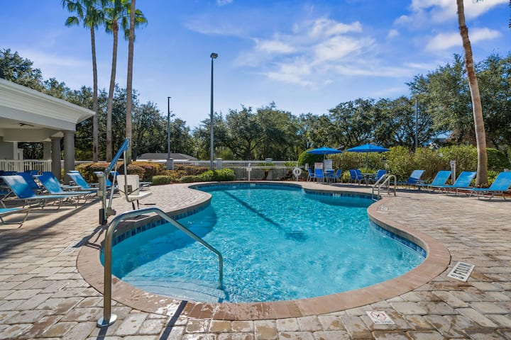 Condo Near Disney Springs-free Shuttle To Parks - Orlando