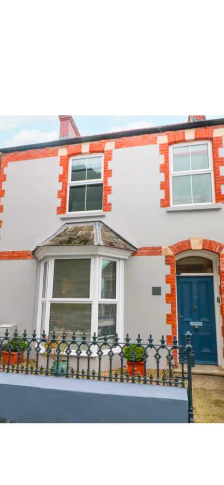 Stylish House - Tenby Town - Aubrey Villa - Tenby
