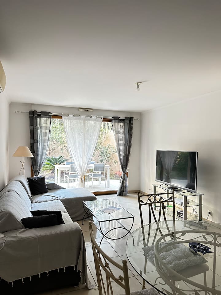 Appartement Au Centre-ville Avec Un Grand Jardin - Cavalaire-sur-Mer