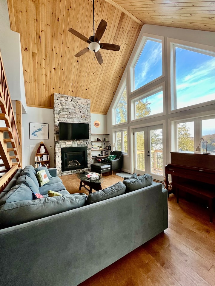 The Bear Cave Cottage At Little Kennisis Lake - Ontario