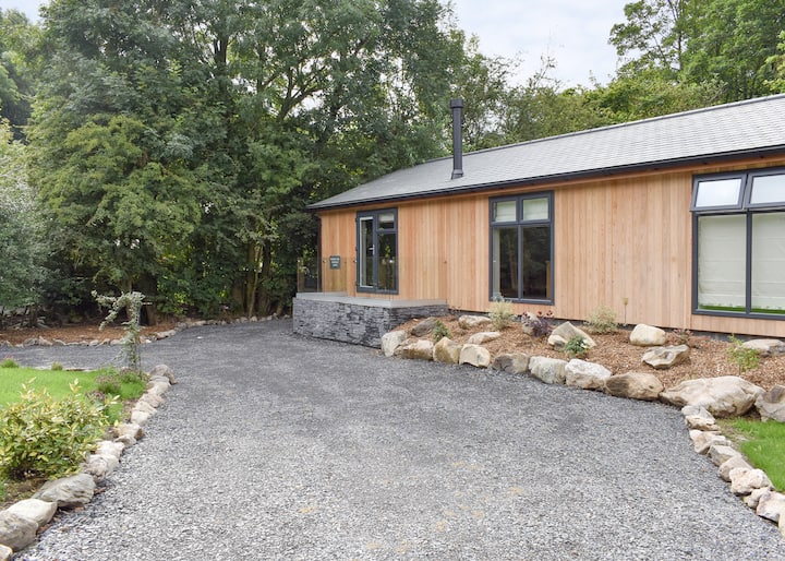 Samhach Lodge - Grange-over-Sands