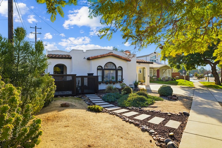 Spanish Casita W/ Hot Tub, Fire Pit, Private Yard - SDSU, San Diego