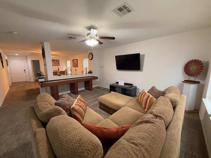 Large 5br • 11 Beds • Sleeps 15–great August Rates - Austin, TX