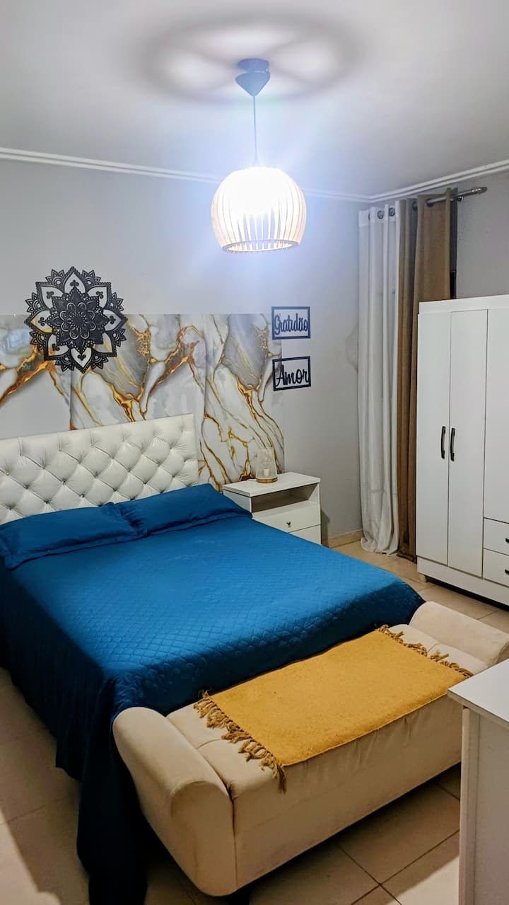 Casa Inteira Confortável
Wifi+garagem|12min Cptm - Poá