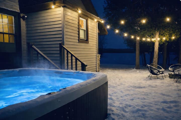 Lake Chx Views, Hot Tub, Firepit, Pets Ok, Boyne - East Jordan, MI