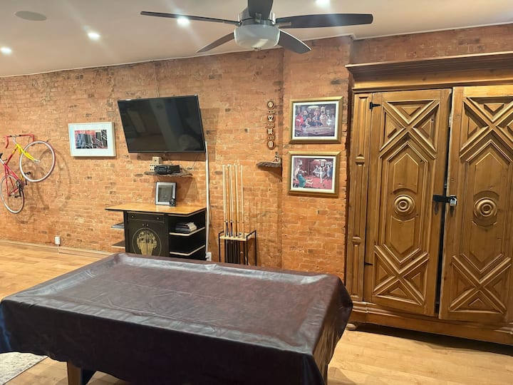 Cozy Brick 3 Bedroom Townhome - Breezy Point - Queens NY