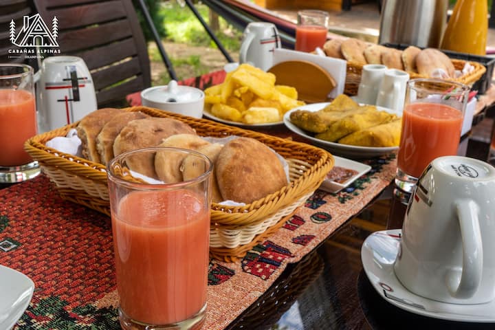 Alpine Cabin | Pool & Breakfast - Oxapampa