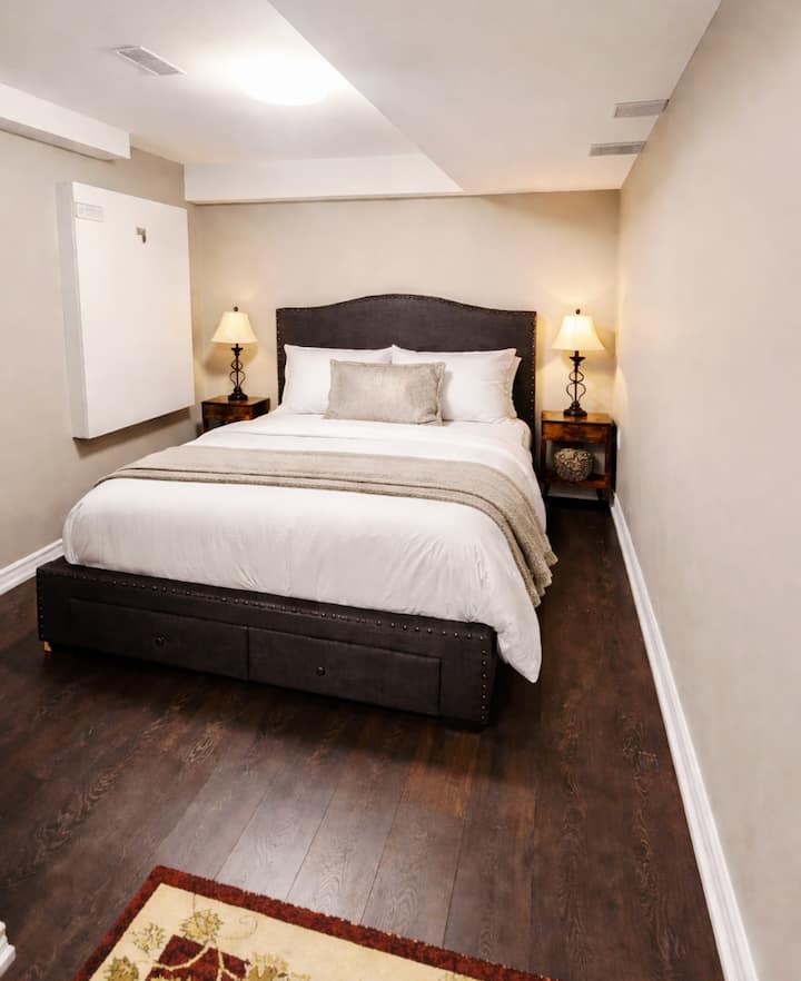 1br Executive Suite, Self Check-in-trails & Nature - Burlington