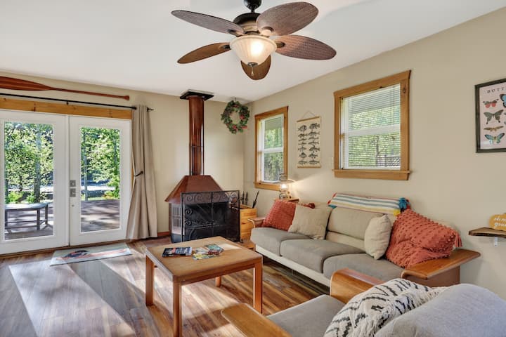 River Front*fishing*fire Pit*pet Friendly*dark Sky - Luray, VA
