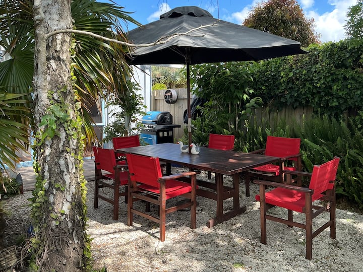 Spacious Home Amongst The Trees - Mount Maunganui