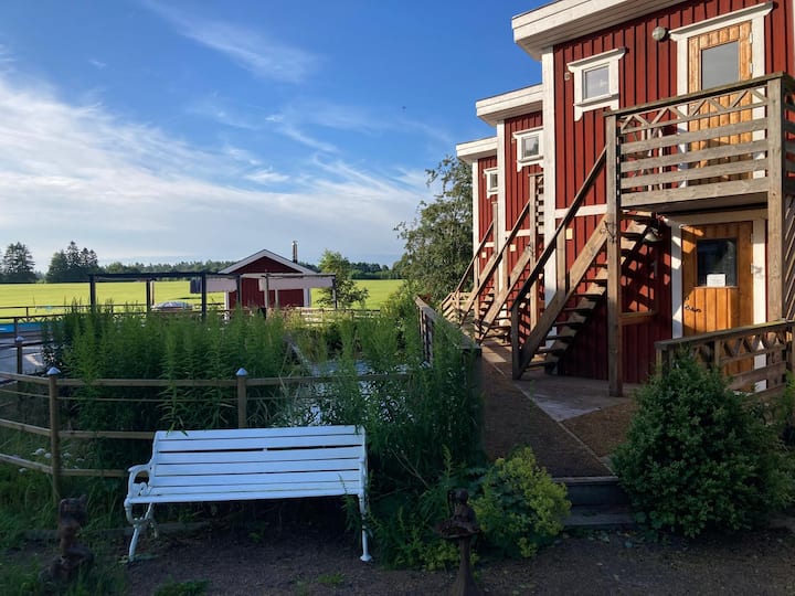Gästhus I 2 Etage. - Vara