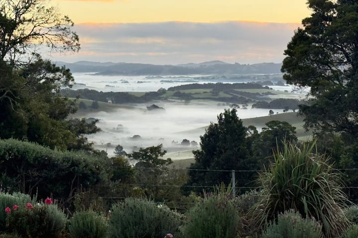 Clouds End Retreat - Australia