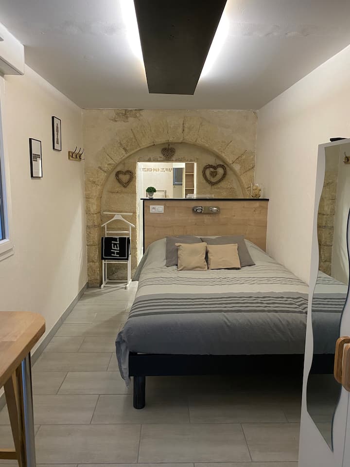 Studio Meublé Centre Historique - Villeneuve-lès-Avignon